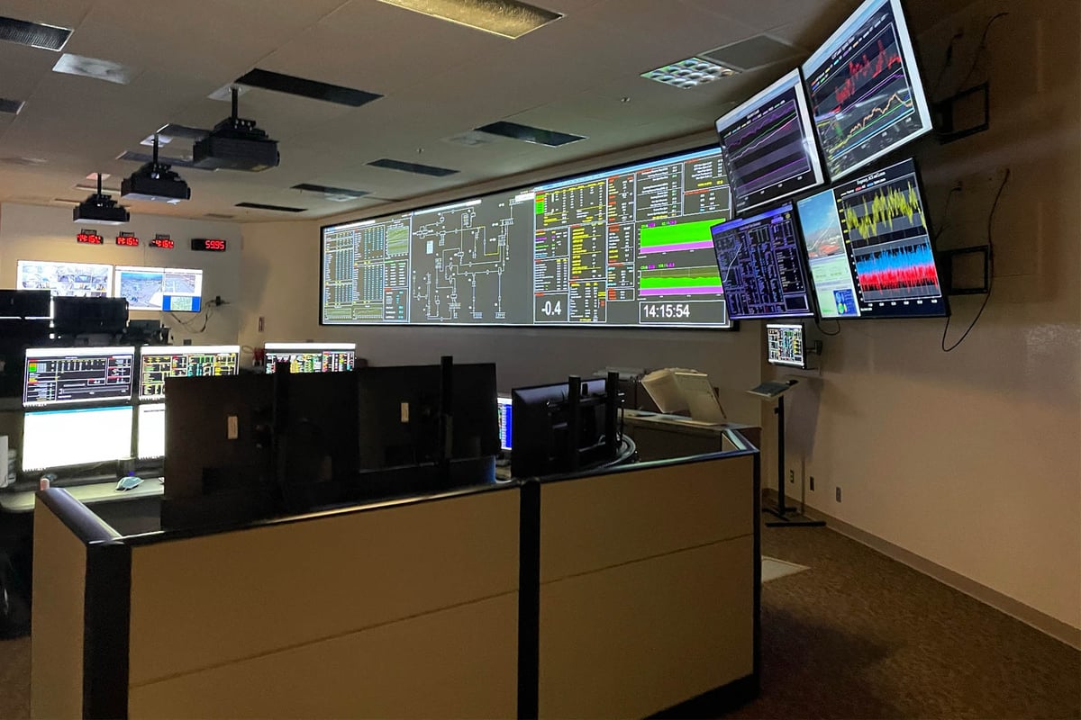 Arizona Electric Power Cooperative Photos | Xybix Command Center Desks