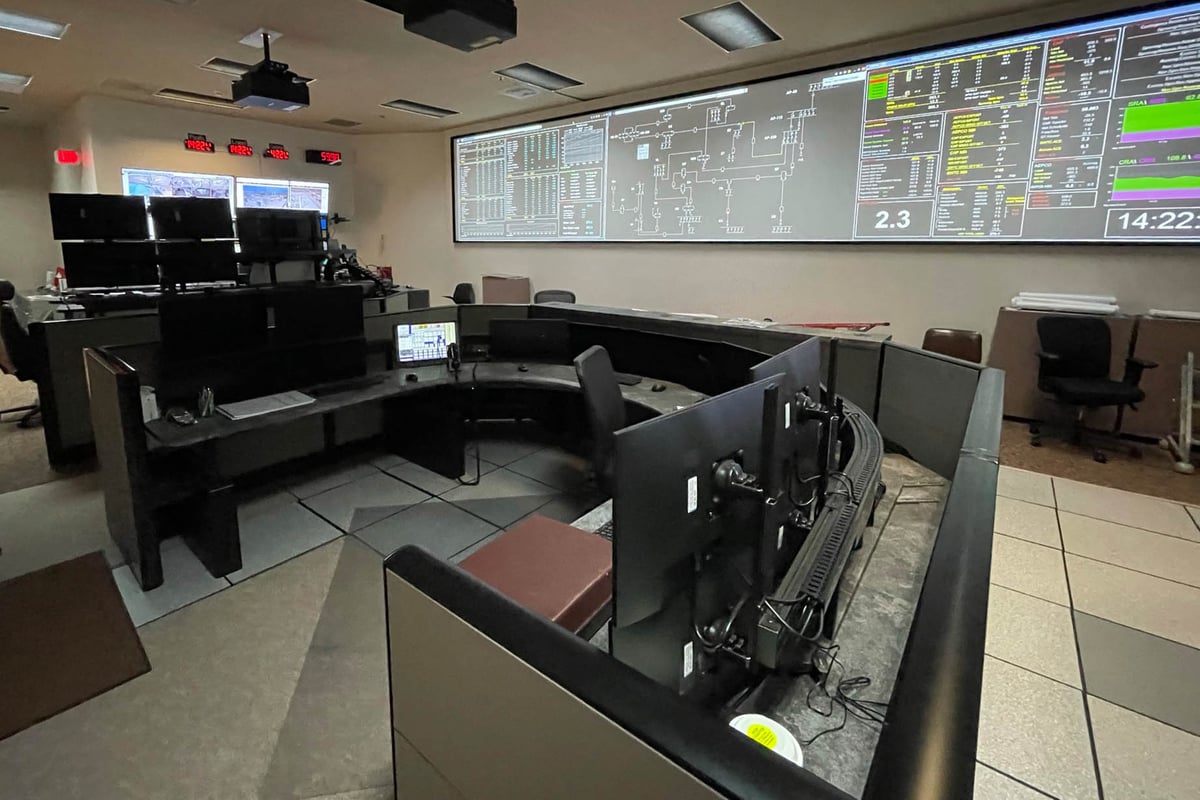 Arizona Electric Power Cooperative Photos | Xybix Command Center Desks
