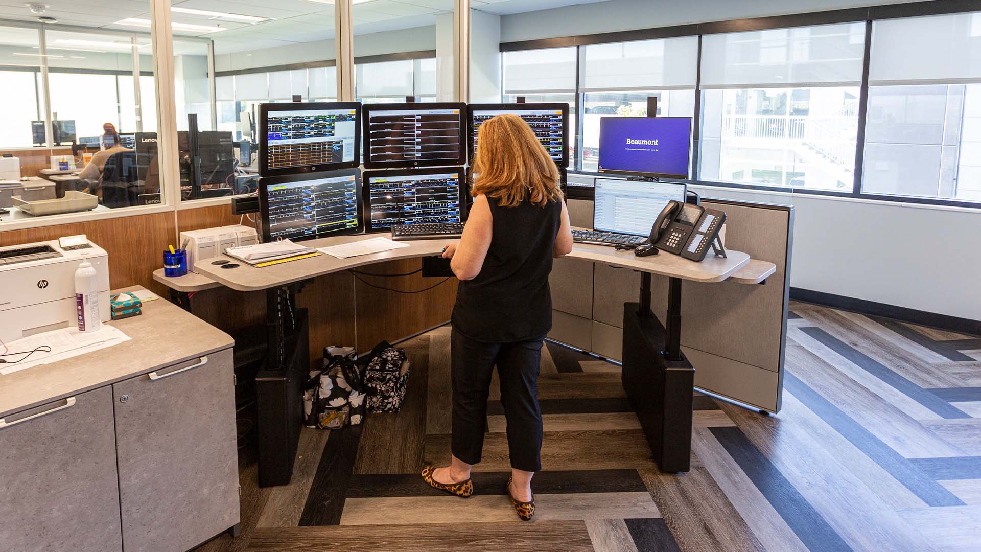 Beaumont Hospital Telemetry Room Photos | Xybix Healthcare Desks