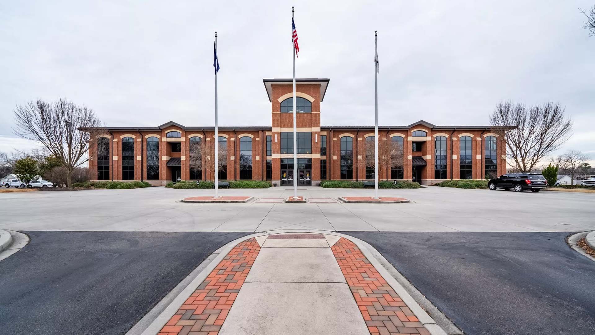 Cherokee County 911 Center Photos | Xybix Desks 911 Dispatch