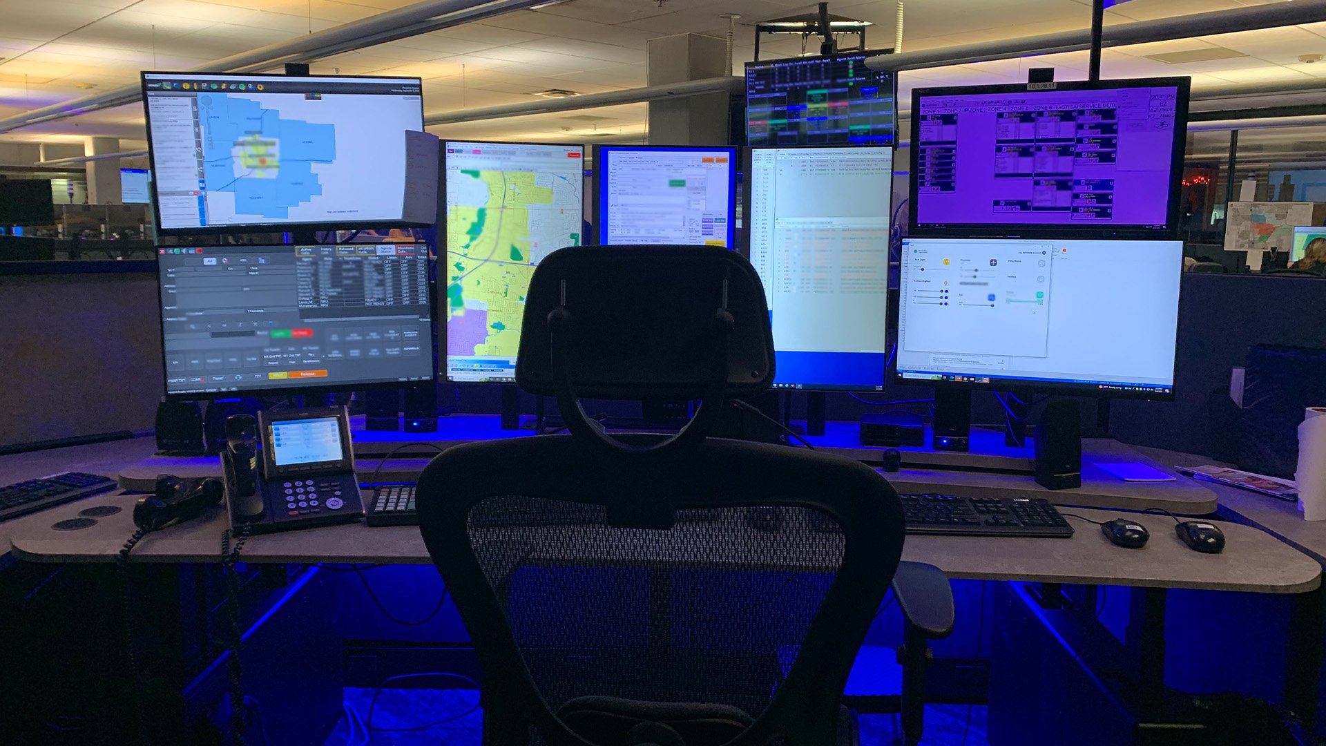 Columbus 911 Emergency Comm. Center Photos | Xybix Desks 911 Dispatch