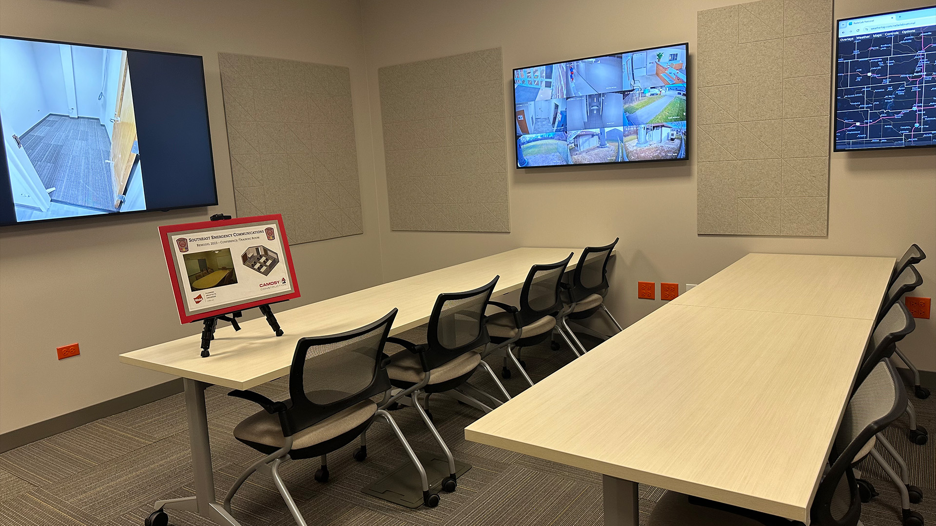 SEECOM Center Photos | Xybix Desks for 911 Dispatch