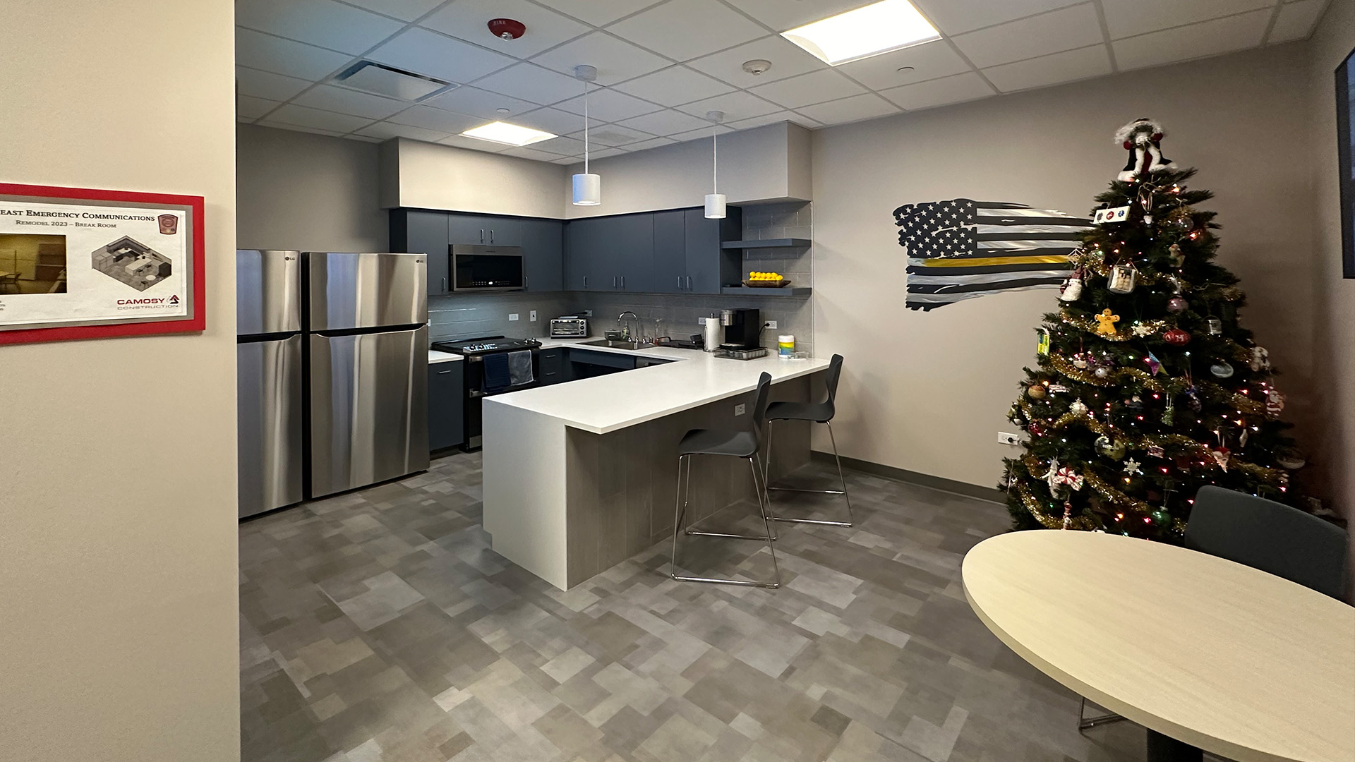 SEECOM Center Photos | Xybix Desks for 911 Dispatch