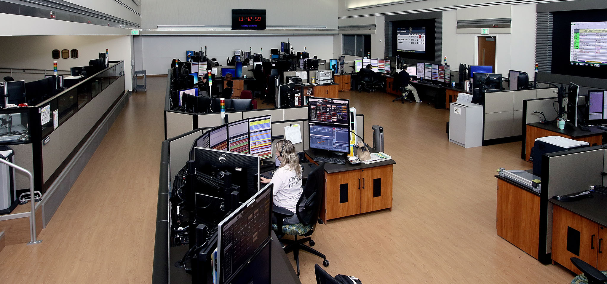 Dispatch Furniture | Imaging Desks | Command & Control Consoles - Xybix